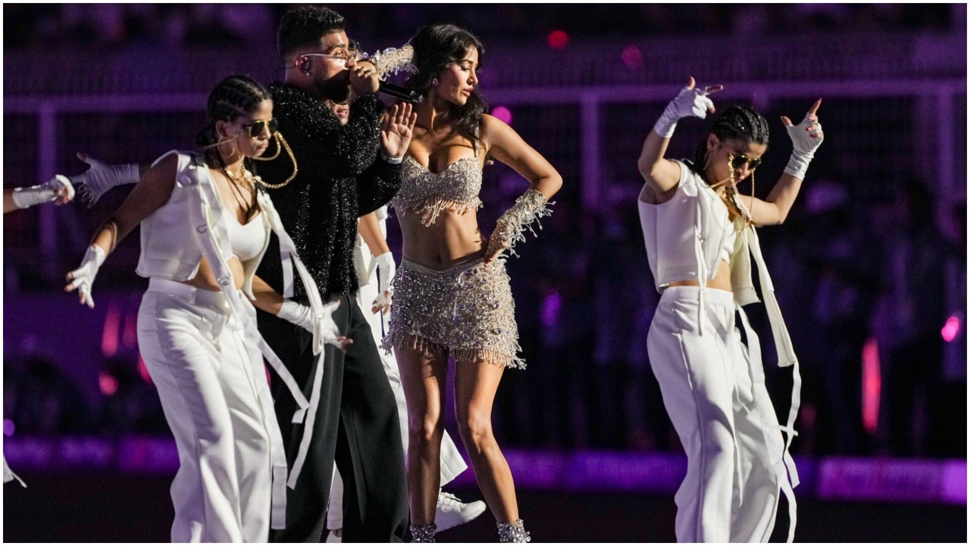 Disha Patani Ipl 2025 Opening Ceremony Dance Performance Photos Kkr Vs ...