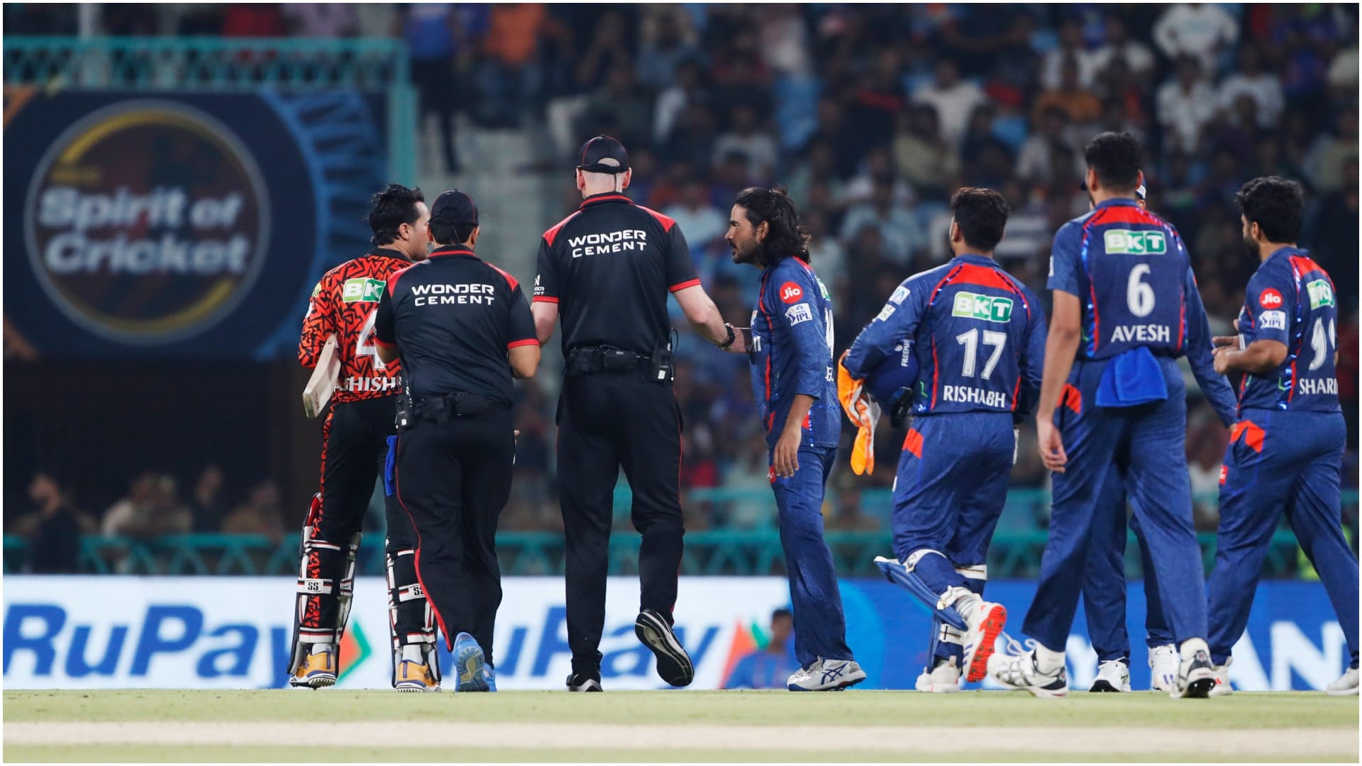 Ipl 2025:कोहली-अवनीत विवाद से लेकर दिग्वेश के नोटबुक सेलिब्रेशन तक, इन 10 बड़ी वजहों से चर्चा ...