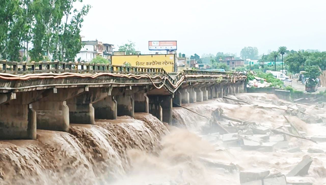 Main Bridge Connecting Chandigarh-haryana To Baddi Broken - Solan News ...
