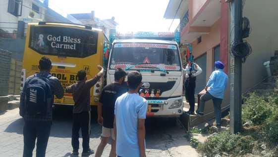 Traffic Jaam In Nahan=kalaamb And Ponta - Sirmour News - Sirmour News ...