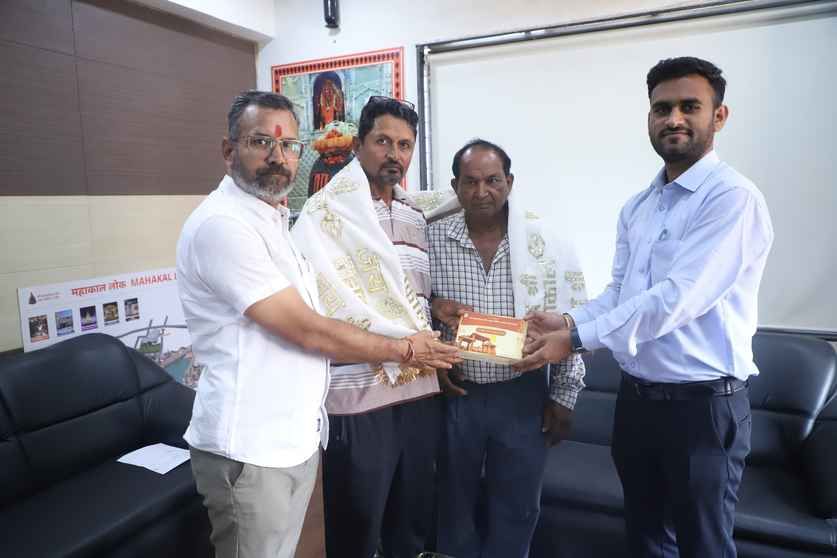 Ujjain News: Baba Mahakal Appeared In The Form Of Trinetradhari In ...