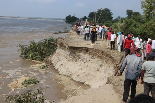 Soil Of Ravali Embankment Collapsed, Water Started Receding, Ultimatum ...