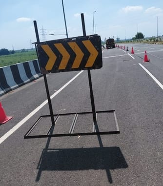 Four-lane Road Caved In, One Lane Closed - Noida News - Noida News ...