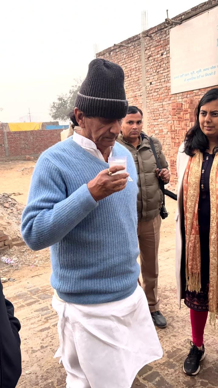 Mayor Arrives In Lohia Nagar On Complaints Of Contaminated Drinking ...