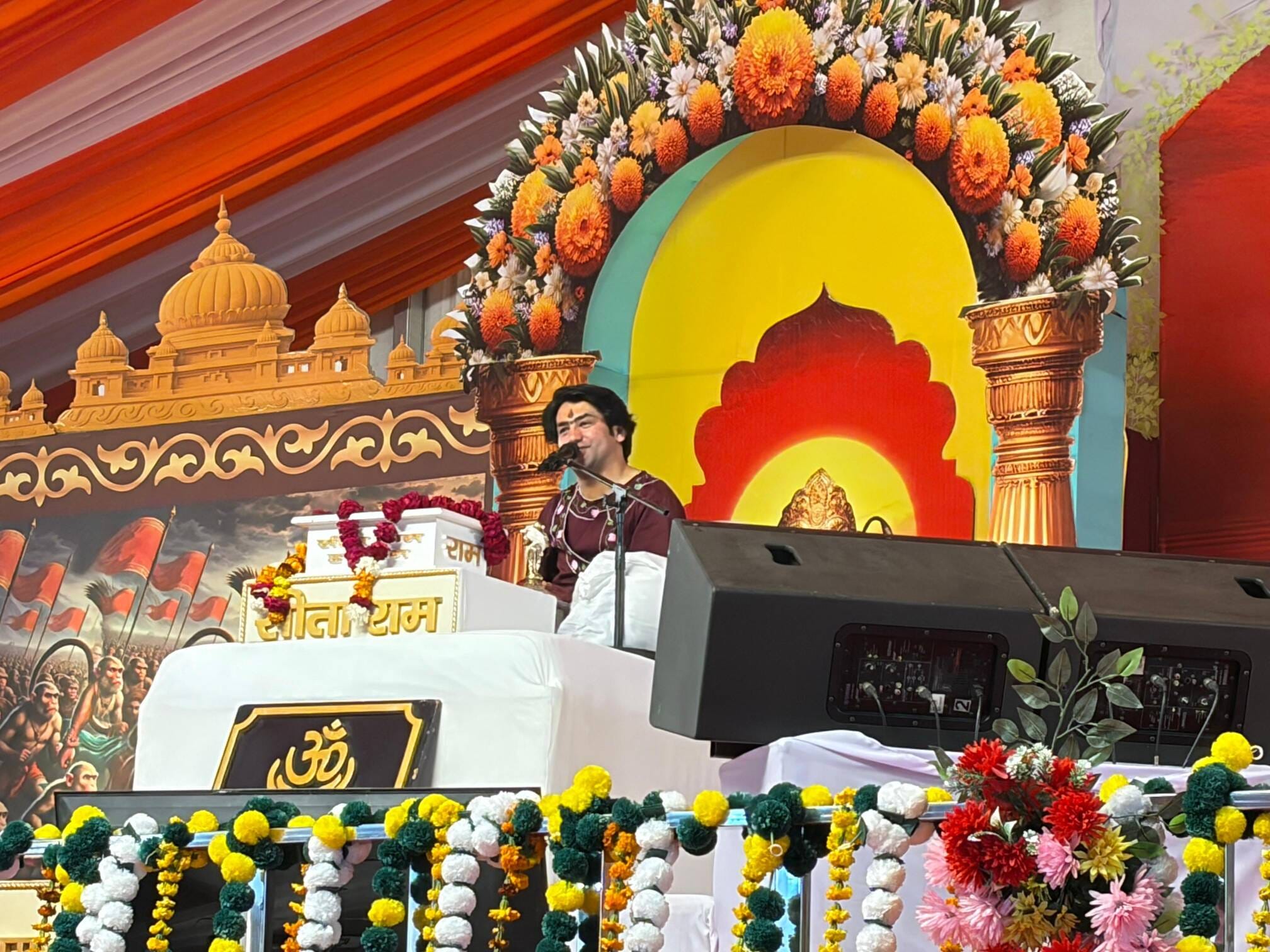A True Guru Can Turn A Pauper Into A King: Dhirendra Shastri - Banda ...