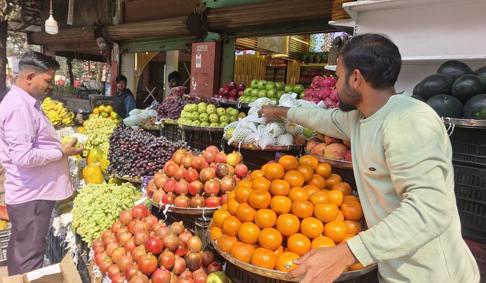 More Than 18 Varieties Of Dates Imported From Abroad - Lakhimpur Kheri ...