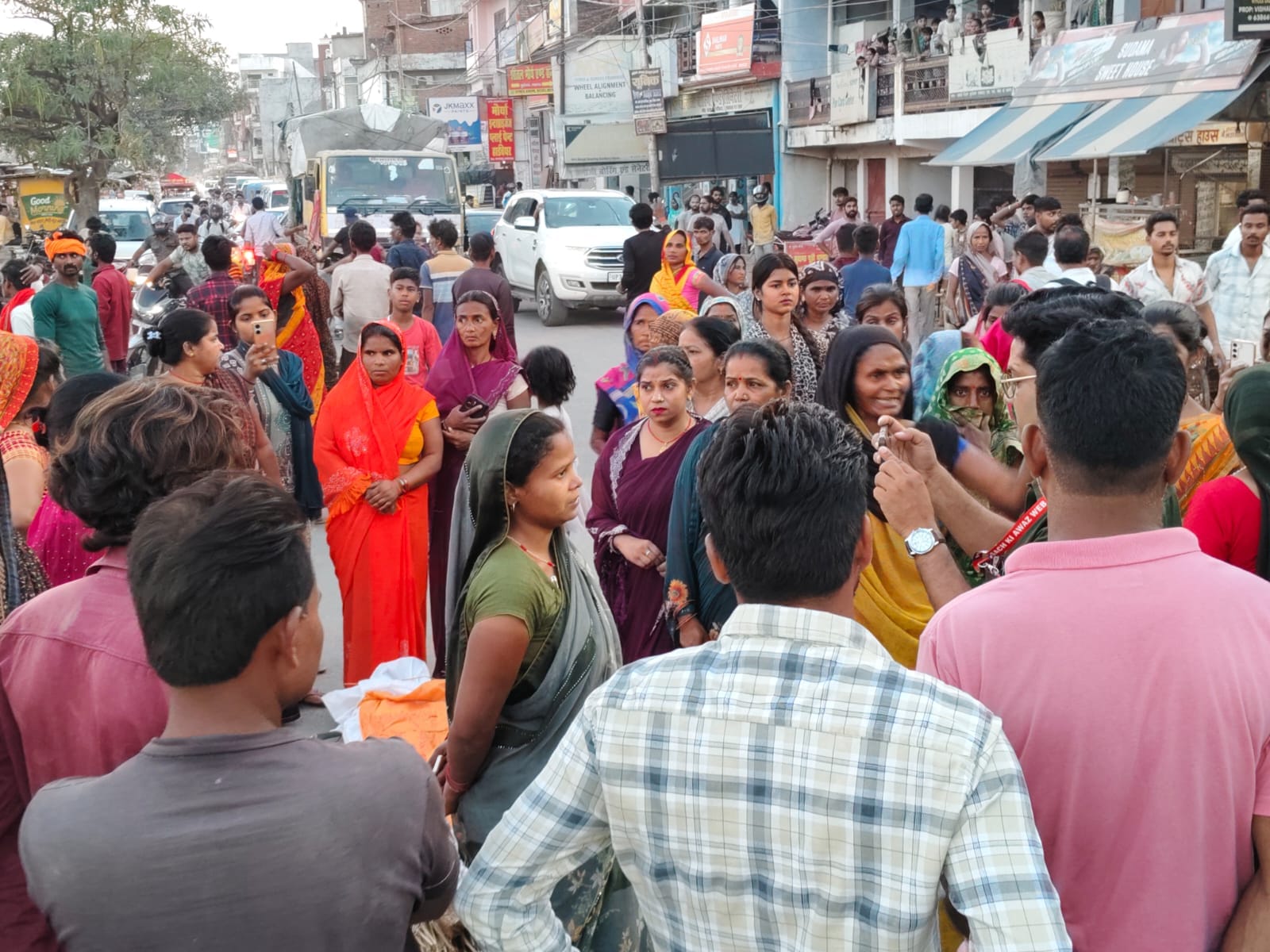 Ruckus Erupts Over Death Of Tb Patient, Sister Protests With Body ...
