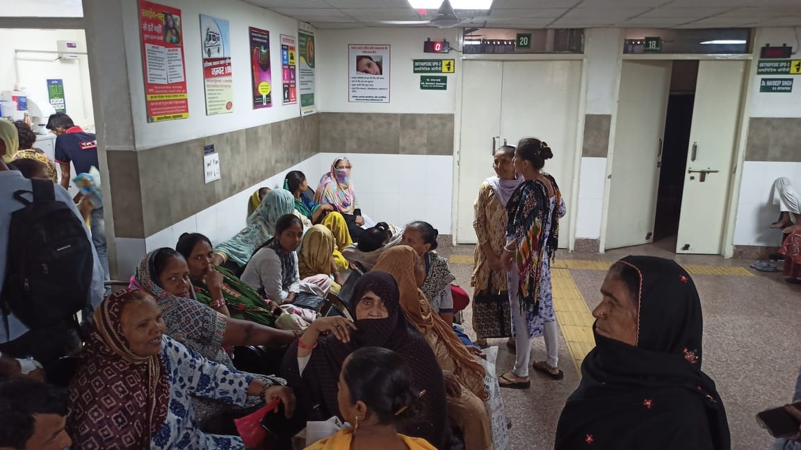 Doctors' Chairs Empty; Patients In Distress While Waiting - Yamuna ...