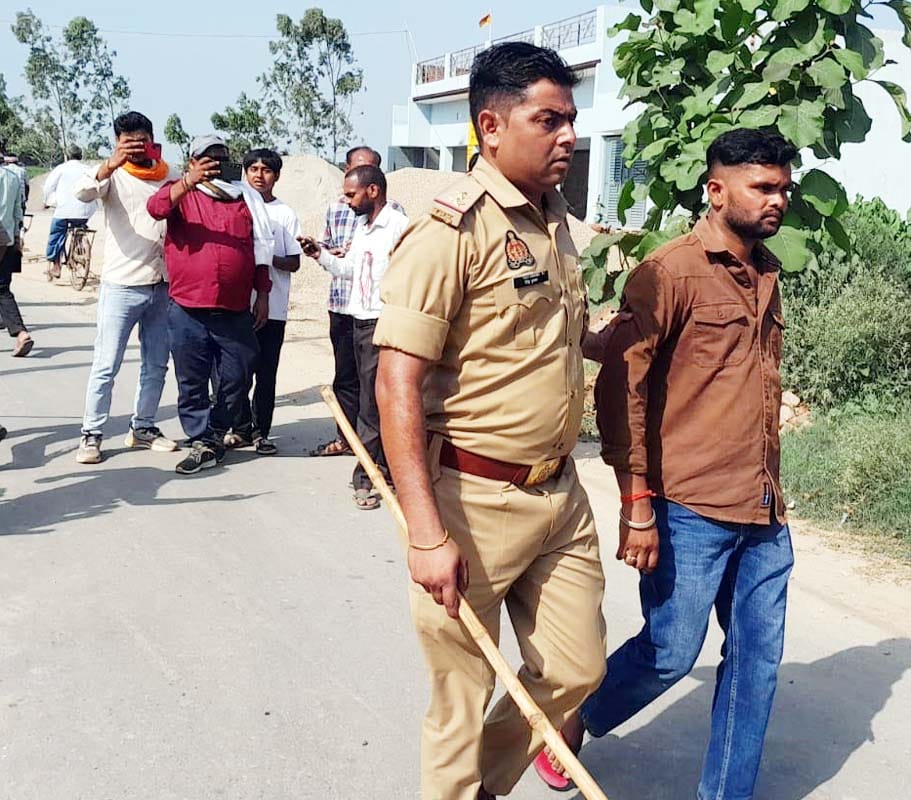 Police Outpost Besieged Over Allegations Of A Fake Encounter; Police ...