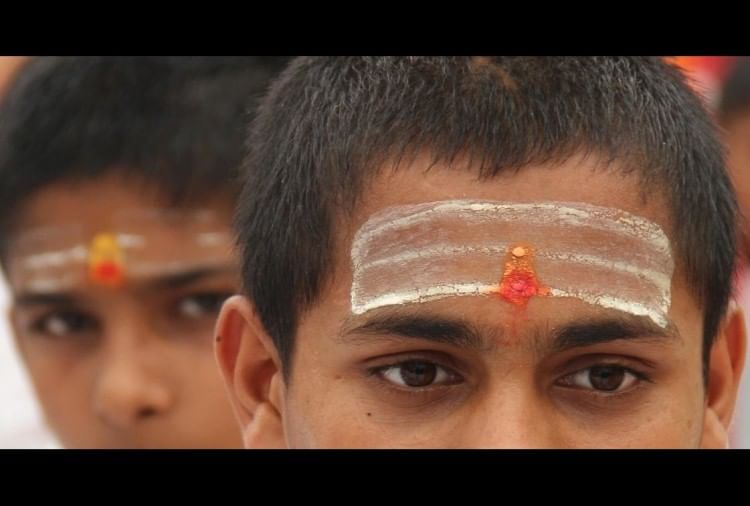 Know Why Applying Tilak On The Forehead Is Auspicious, And Know Its Astrological Benefits:- My ...