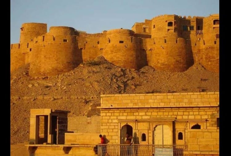Know The Story Of Jaisalmer Biggest Fort Shines Like Gold Known As ...
