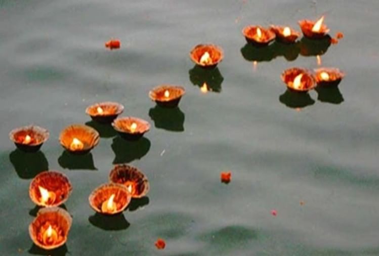 Deepdaan Mahatva Benefits Vidhi - Deepdan: क्या होता है दीपदान, जानें ...