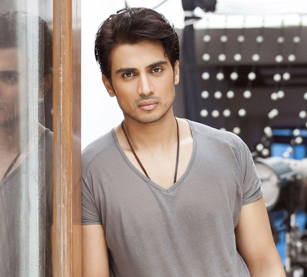 बनेगा 'वैंपायर डायरीज' का देसी वर्जन, ये हीरो निभाएगा लीड रोल - Actor ...